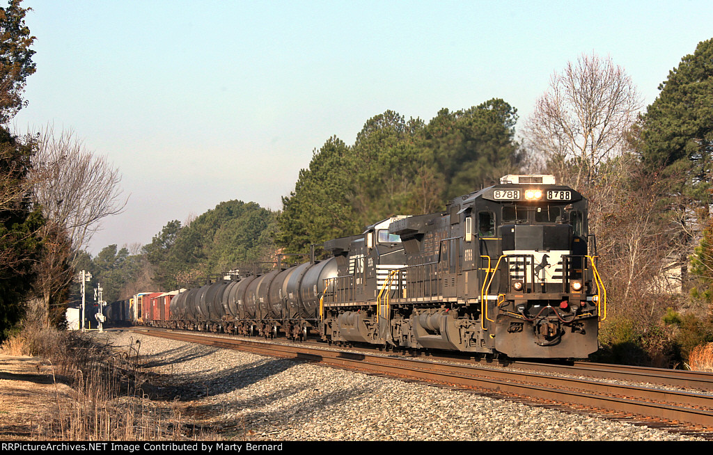 NS 8788 With Train 352, Linwood to Raleigh